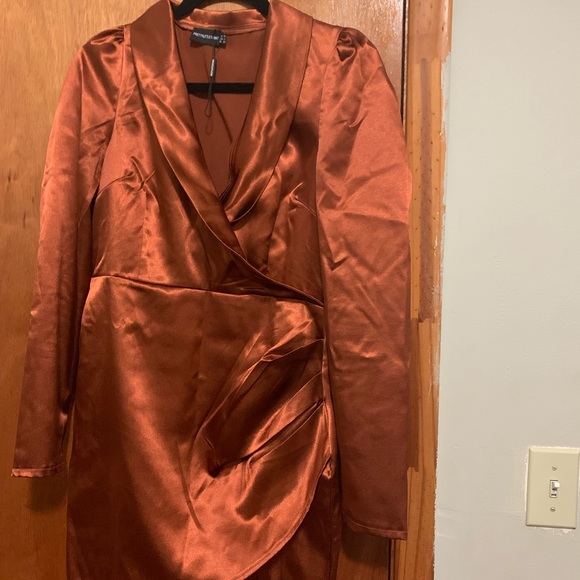 PrettyLittleThing | Dresses | Super Cute Plt Bronze Dress | Poshmark